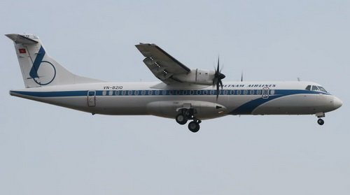 Máy bay ATR đáp khẩn vì khói tràn khoang - Tuổi Trẻ Online