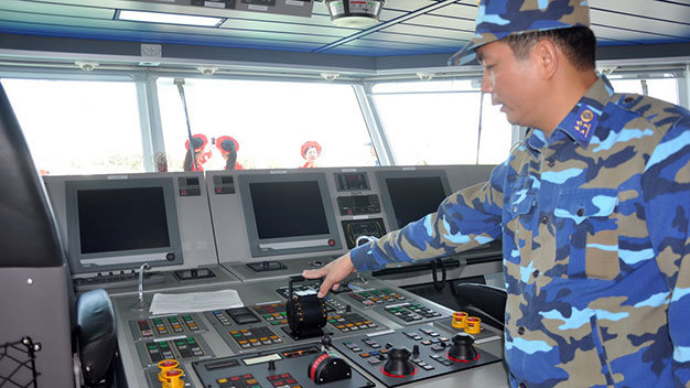 2 tàu CSB trở về sau gần 100 ngày cưỡi sóng - Tuổi Trẻ Online