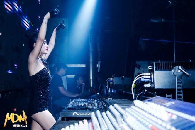 Những nữ DJ xinh đẹp và nỗi oan "gái gọi", "cave" - Tuổi Trẻ Online